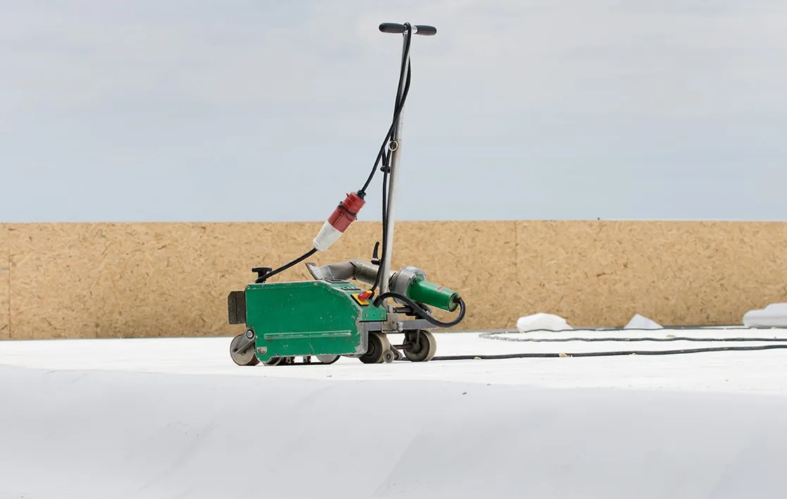 A Complete Guide to Commercial Flat Roofing Systems & Materials - IKO