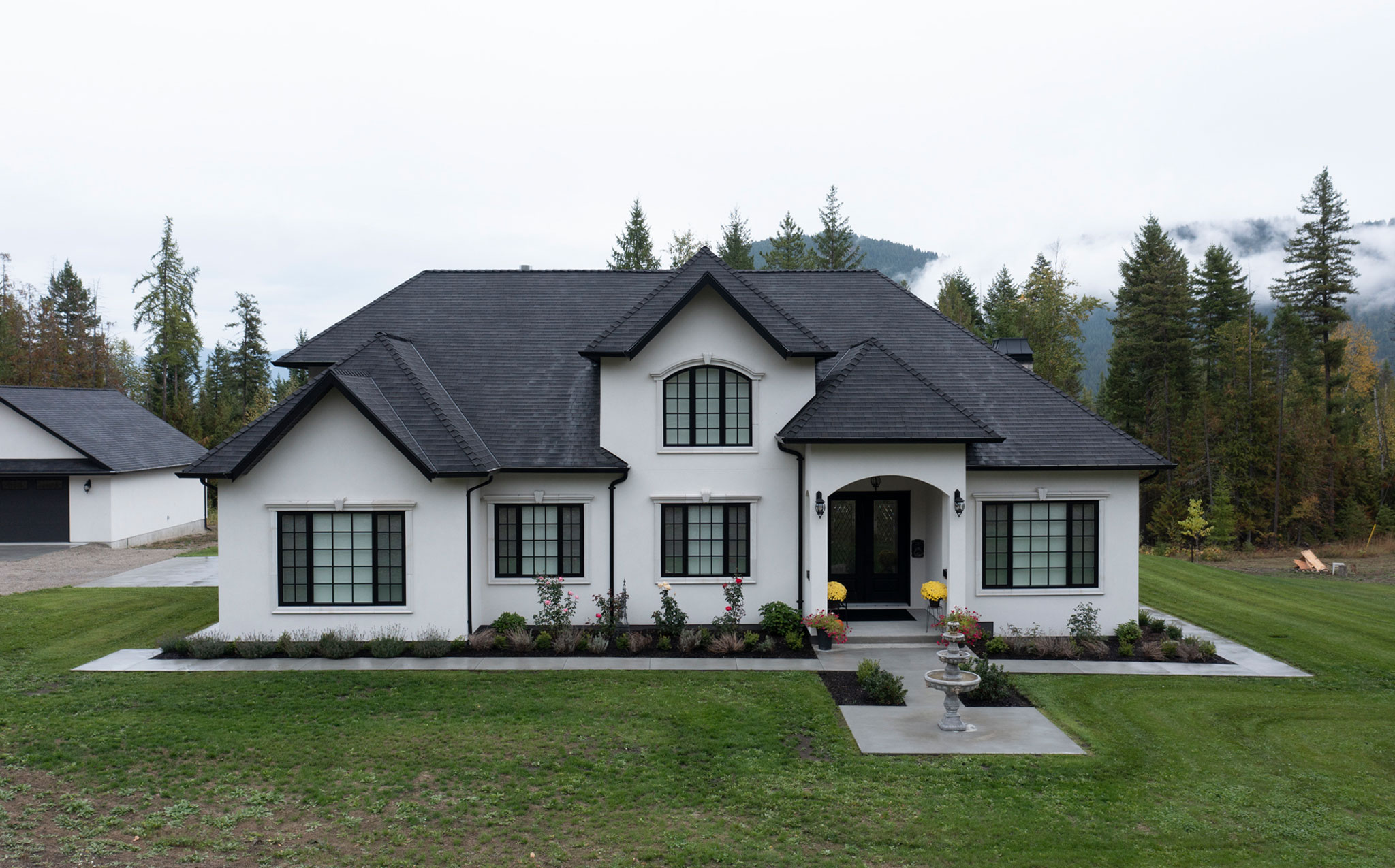 How to Pick Roof Shingle Colors - IKO Content Hub How to Pick Roof Shingle Colors - IKO Content Hub
